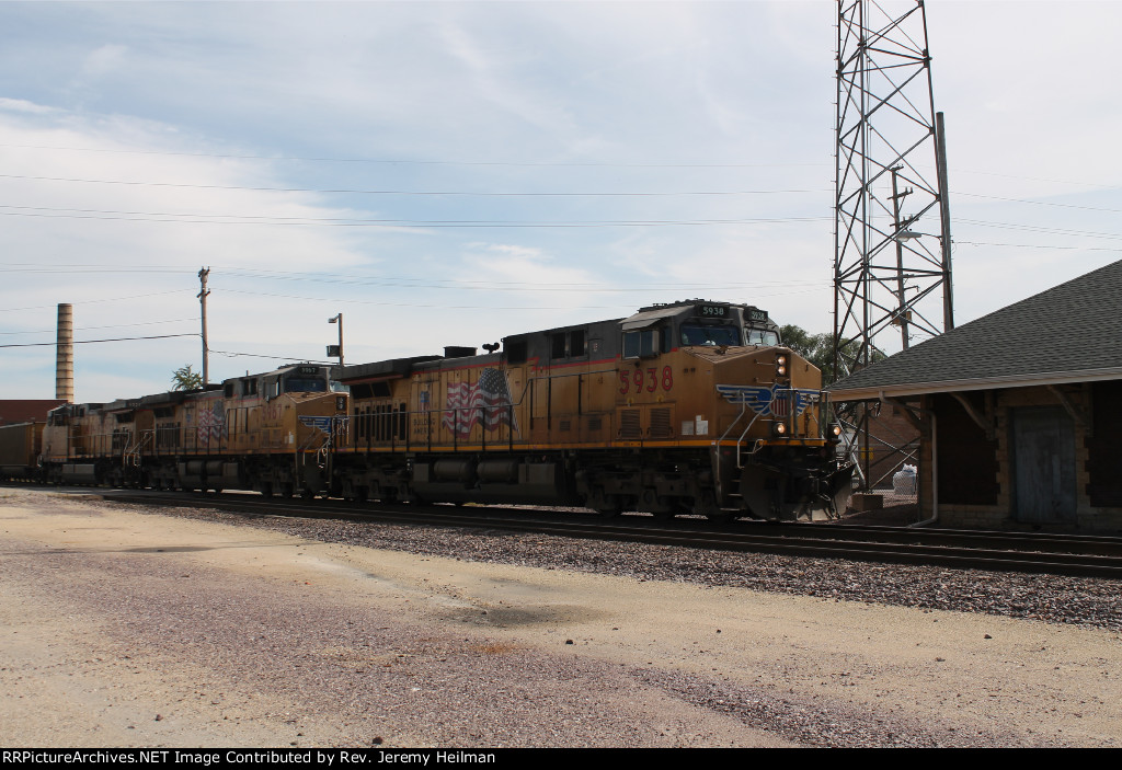 UP 5938 & others (1)